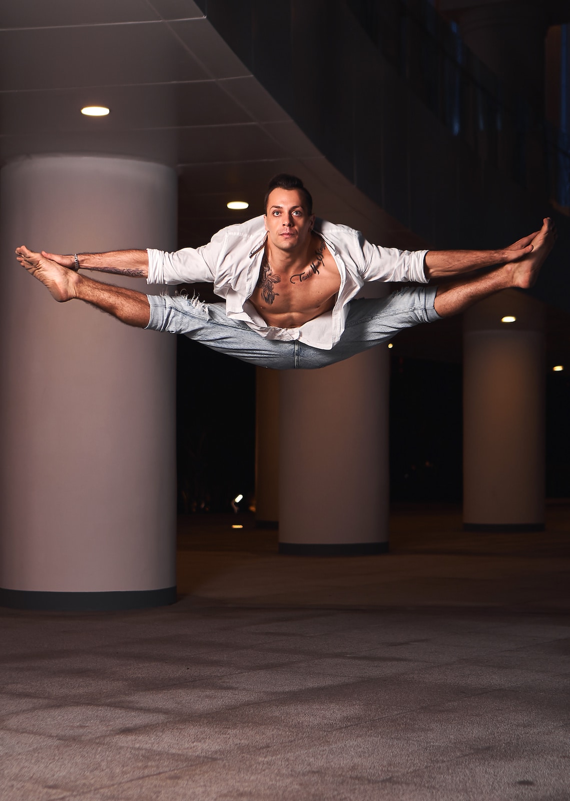 Comment faire le grand écart facial : exercices, conseils