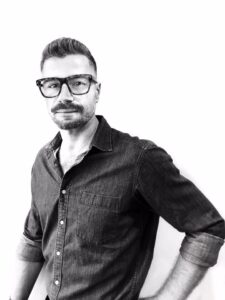 Alexandre Munz, ex danseur étoile, inventeur de Munz Floor / Barre